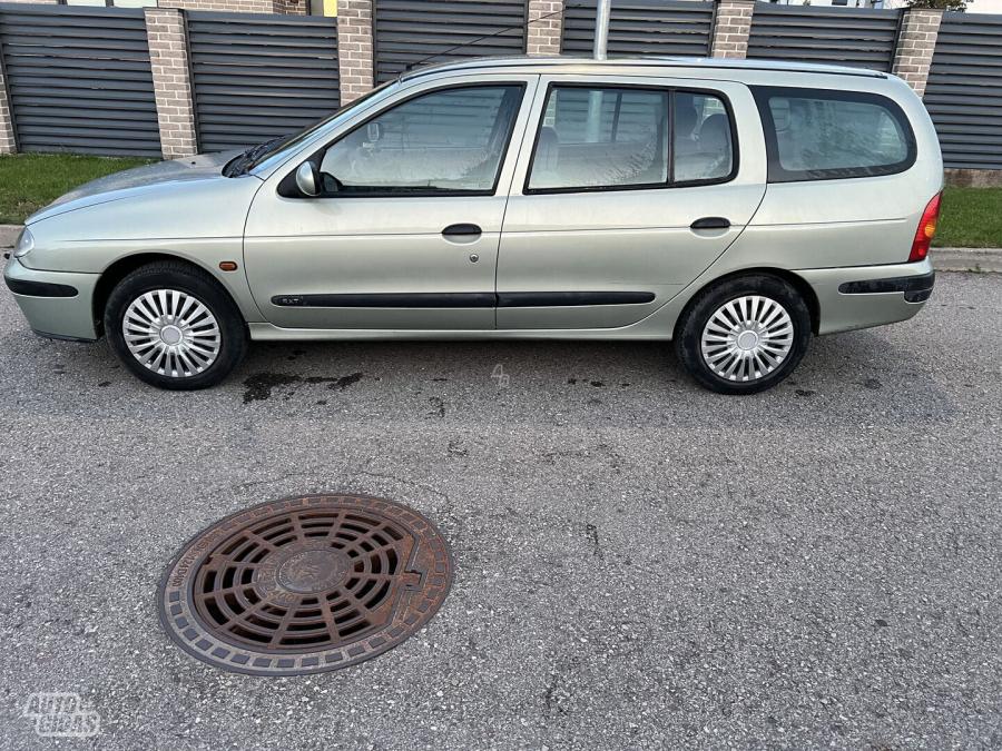 Green Renault Megane 2000 in Kaunas, with an engine capacity of 1.60 L and mileage of 191 thousand km for 700 €, photo 1 on AUTOMOTO.COM.LV