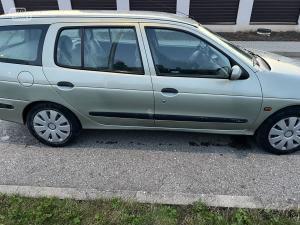 Green Renault Megane 2000 in Kaunas, with an engine capacity of 1.60 L and mileage of 191 thousand km for 700 €, photo 12 on AUTOMOTO.COM.LV