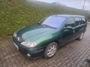 Zaļš Renault Megane 2001 Kauņa, ar dzinēja tilpumu 1.60 L un nobraukumu 233 tūkst. km par 800 €, foto 3 vietnē AUTOMOTO.COM.LV