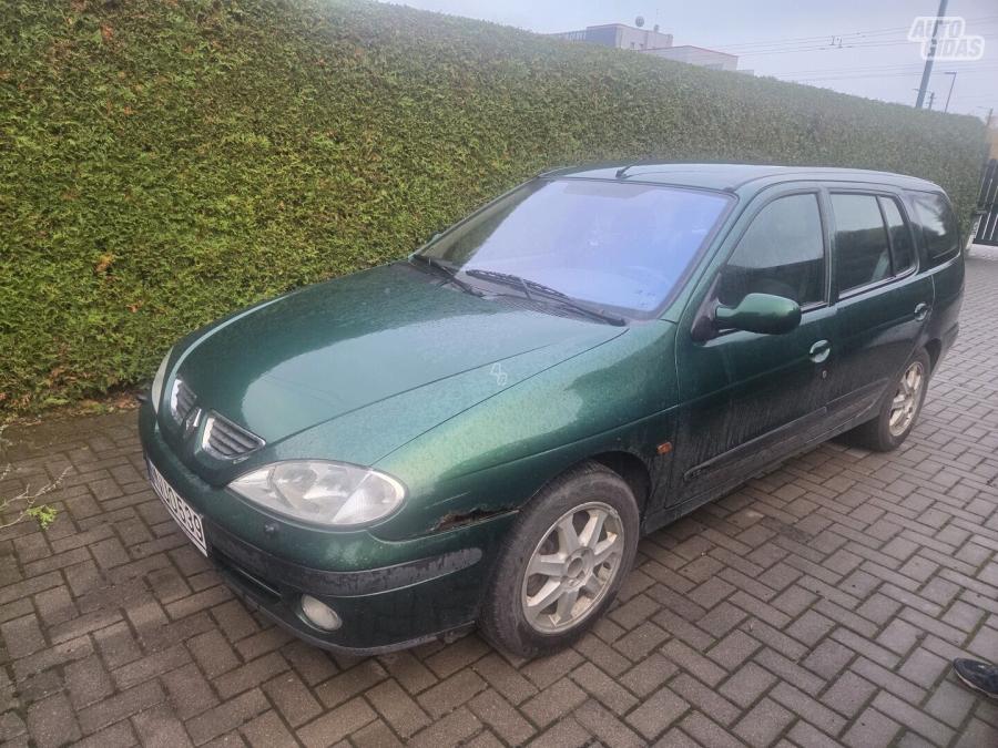 Zaļš Renault Megane 2001 Kauņa, ar dzinēja tilpumu 1.60 L un nobraukumu 233 tūkst. km par 800 €, foto 3 vietnē AUTOMOTO.COM.LV