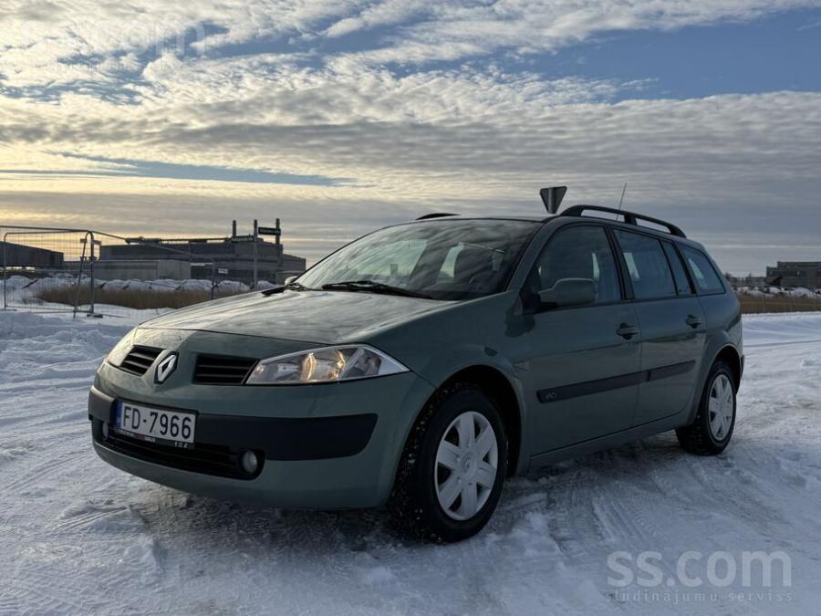 Green Renault Megane 2004 in Liepaja, with an engine capacity of 1.50 L and mileage of 89 thousand km for 2850 €, photo 1 on AUTOMOTO.COM.LV