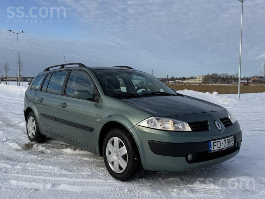 Green Renault Megane 2004 in Liepaja, with an engine capacity of 1.50 L and mileage of 89 thousand km for 2850 €, photo 4 on AUTOMOTO.COM.LV