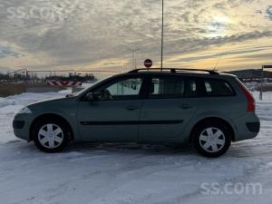 Green Renault Megane 2004 in Liepaja, with an engine capacity of 1.50 L and mileage of 89 thousand km for 2850 €, photo 7 on AUTOMOTO.COM.LV