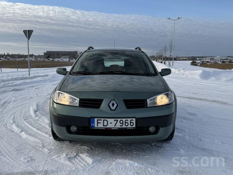 Green Renault Megane 2004 in Liepaja, with an engine capacity of 1.50 L and mileage of 89 thousand km for 2850 €, photo 8 on AUTOMOTO.COM.LV