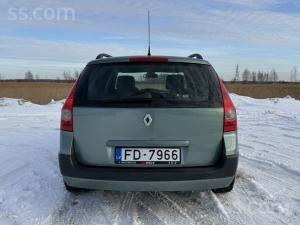 Green Renault Megane 2004 in Liepaja, with an engine capacity of 1.50 L and mileage of 89 thousand km for 2850 €, photo 9 on AUTOMOTO.COM.LV