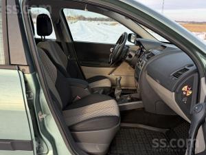 Green Renault Megane 2004 in Liepaja, with an engine capacity of 1.50 L and mileage of 89 thousand km for 2850 €, photo 13 on AUTOMOTO.COM.LV