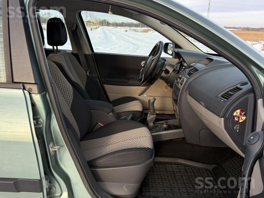 Green Renault Megane 2004 in Liepaja, with an engine capacity of 1.50 L and mileage of 89 thousand km for 2850 €, photo 13 on AUTOMOTO.COM.LV