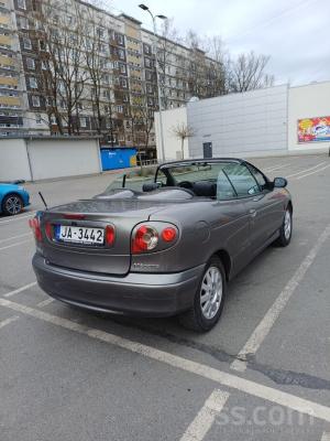 Pelēks Renault Megane 2001 Rīga, ar dzinēja tilpumu 1.60 L un nobraukumu 185 tūkst. km par 1450 €, foto 4 vietnē AUTOMOTO.COM.LV