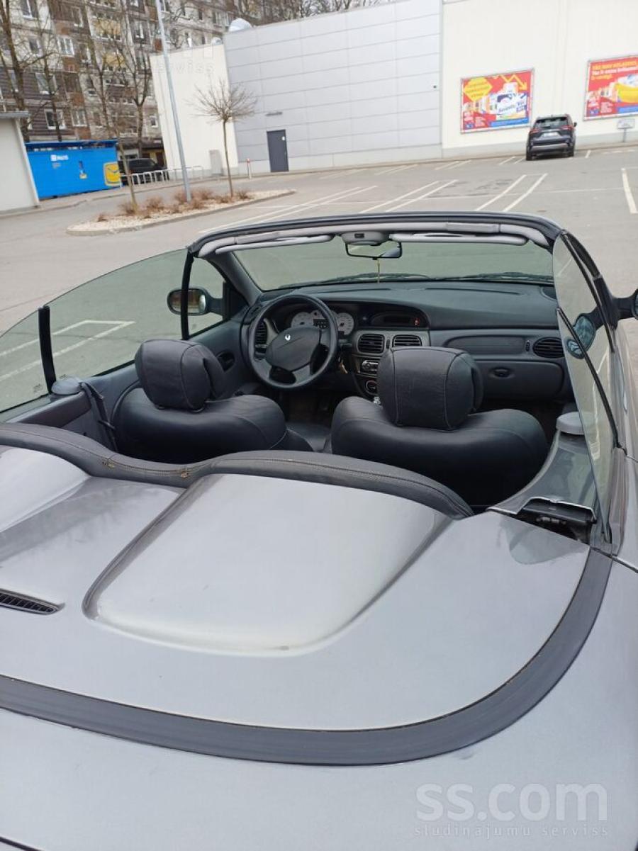 Pelēks Renault Megane 2001 Rīga, ar dzinēja tilpumu 1.60 L un nobraukumu 185 tūkst. km par 1450 €, foto 6 vietnē AUTOMOTO.COM.LV
