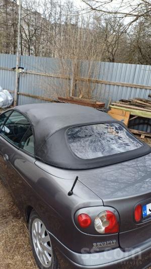 Pelēks Renault Megane 2001 Rīga, ar dzinēja tilpumu 1.60 L un nobraukumu 185 tūkst. km par 1450 €, foto 7 vietnē AUTOMOTO.COM.LV