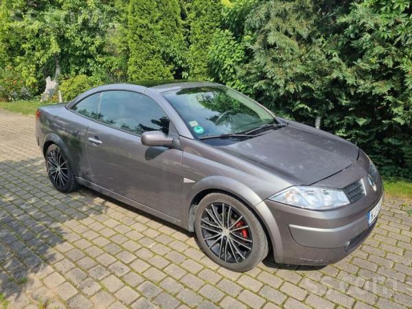 Pelēks Renault Megane 2004 Rīga, ar dzinēja tilpumu 1.90 L un nobraukumu 301 tūkst. km par 1700 €, foto 1 vietnē AUTOMOTO.COM.LV