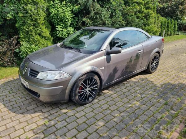 Pelēks Renault Megane 2004 Rīga, ar dzinēja tilpumu 1.90 L un nobraukumu 301 tūkst. km par 1700 €, foto 5 vietnē AUTOMOTO.COM.LV