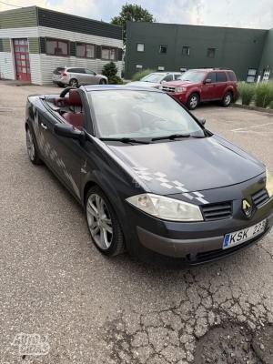 Pelēks Renault Megane 2005 Viļņa, ar dzinēja tilpumu 1.60 L un nobraukumu 199 tūkst. km par 1700 €, foto 3 vietnē AUTOMOTO.COM.LV