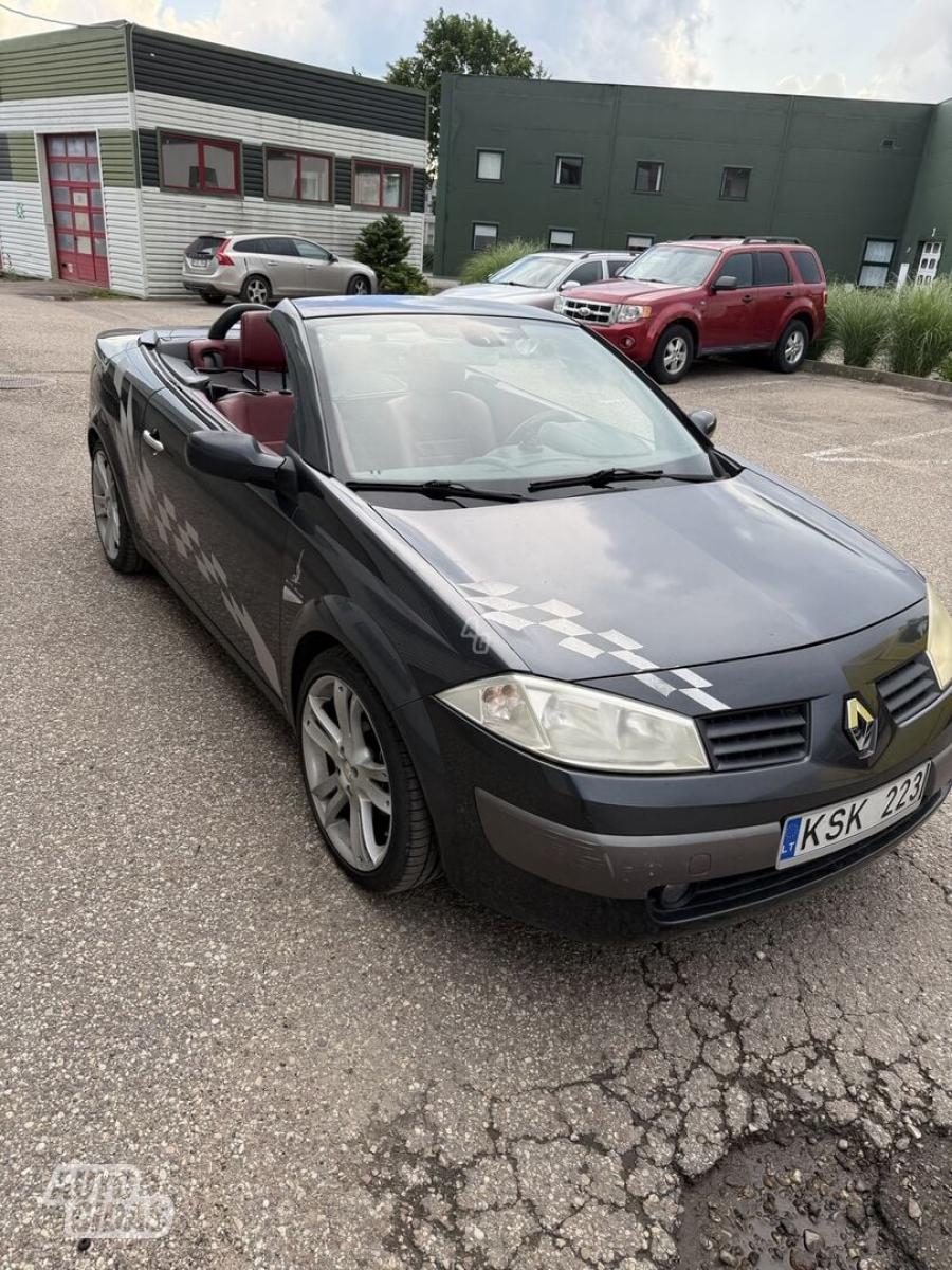 Pelēks Renault Megane 2005 Viļņa, ar dzinēja tilpumu 1.60 L un nobraukumu 199 tūkst. km par 1700 €, foto 3 vietnē AUTOMOTO.COM.LV