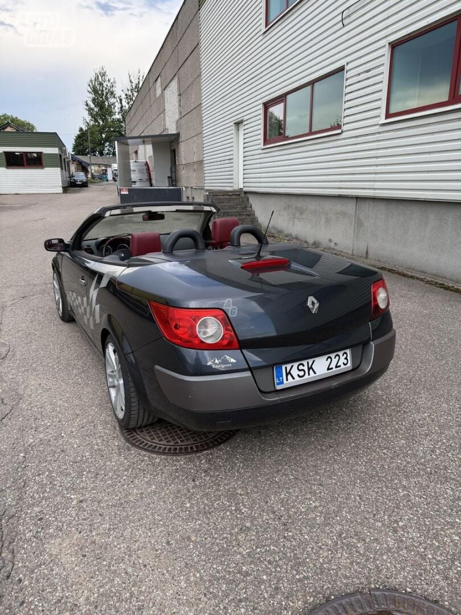 Pelēks Renault Megane 2005 Viļņa, ar dzinēja tilpumu 1.60 L un nobraukumu 199 tūkst. km par 1700 €, foto 4 vietnē AUTOMOTO.COM.LV