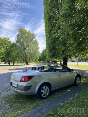 Grey Renault Megane 2006 in Ventspils, with an engine capacity of 1.90 L and mileage of 304 thousand km for 1900 €, photo 4 on AUTOMOTO.COM.LV