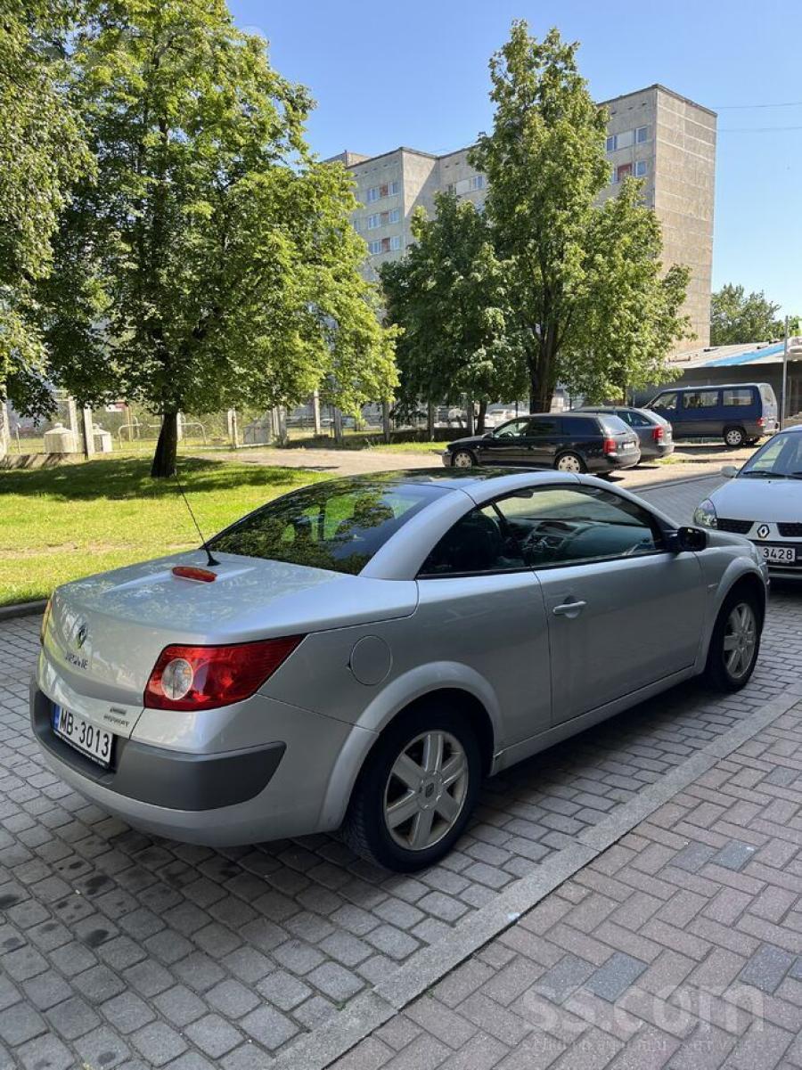 Grey Renault Megane 2006 in Ventspils, with an engine capacity of 1.90 L and mileage of 304 thousand km for 1900 €, photo 7 on AUTOMOTO.COM.LV