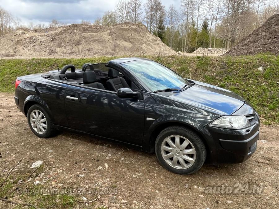 Pelēks Renault Megane 2006 Tallina, ar dzinēja tilpumu 1.90 L un nobraukumu 292 tūkst. km par 3000 €, foto 3 vietnē AUTOMOTO.COM.LV