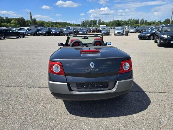 Pelēks Renault Megane 2006 Marijampole, ar dzinēja tilpumu 2.00 L un nobraukumu 135 tūkst. km par 1400 €, foto 5 vietnē AUTOMOTO.COM.LV