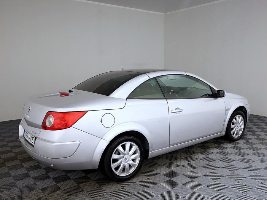 Grey Renault Megane 2006 in Tallinn, with an engine capacity of 1.90 L and mileage of 427 thousand km for 1399 €, photo 16 on AUTOMOTO.COM.LV