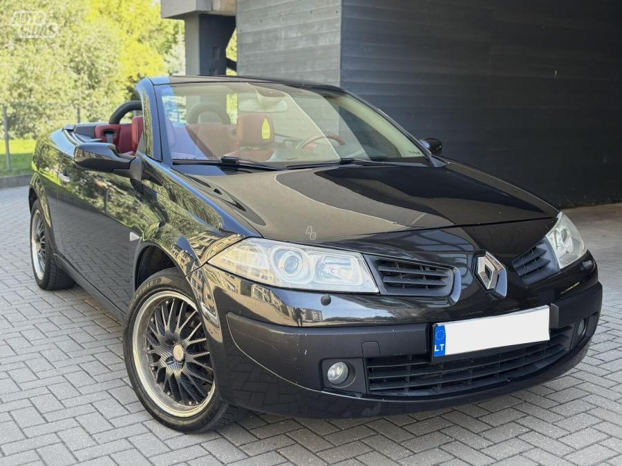 Grey Renault Megane 2007 in Kaunas, with an engine capacity of 1.90 L and mileage of 220 thousand km for 1950 €, photo 4 on AUTOMOTO.COM.LV