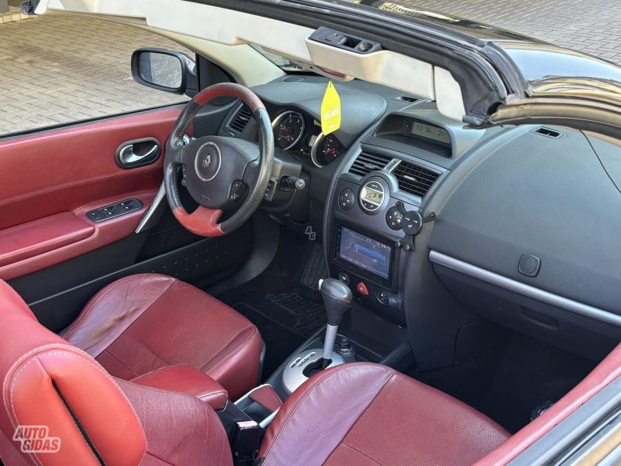 Grey Renault Megane 2007 in Kaunas, with an engine capacity of 1.90 L and mileage of 220 thousand km for 1950 €, photo 19 on AUTOMOTO.COM.LV
