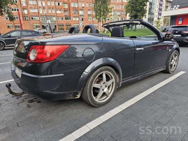Grey Renault Megane 2008 in Riga, with an engine capacity of 1.60 L and mileage of 295 thousand km for 2300 €, photo 4 on AUTOMOTO.COM.LV