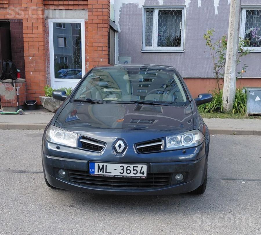 Grey Renault Megane 2008 in Riga, with an engine capacity of 1.90 L and mileage of 310 thousand km for 2200 €, photo 3 on AUTOMOTO.COM.LV