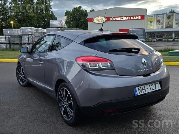 Pelēks Renault Megane 2012 Rīga, ar dzinēja tilpumu 1.50 L un nobraukumu 257 tūkst. km par 2900 €, foto 3 vietnē AUTOMOTO.COM.LV