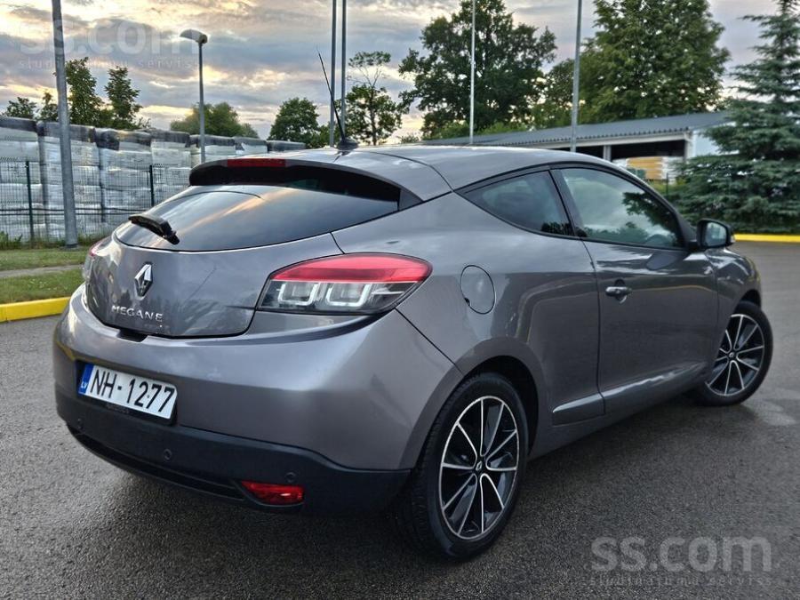 Pelēks Renault Megane 2012 Rīga, ar dzinēja tilpumu 1.50 L un nobraukumu 257 tūkst. km par 2900 €, foto 5 vietnē AUTOMOTO.COM.LV