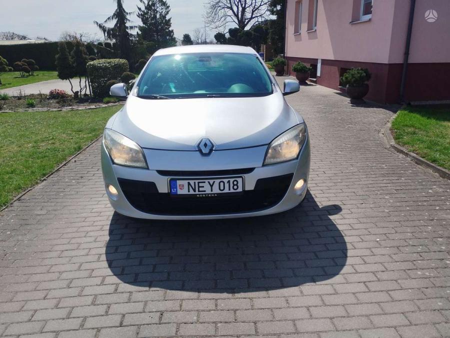 Pelēks Renault Megane 2009 Šilutė, ar dzinēja tilpumu 1.90 L un nobraukumu 250 tūkst. km par 2400 €, foto 1 vietnē AUTOMOTO.COM.LV