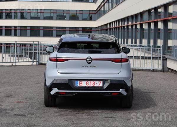 Pelēks Renault Megane 2022 Rīga, ar dzinēja tilpumu 1.60 L un nobraukumu 77 tūkst. km par 21280 €, foto 5 vietnē AUTOMOTO.COM.LV