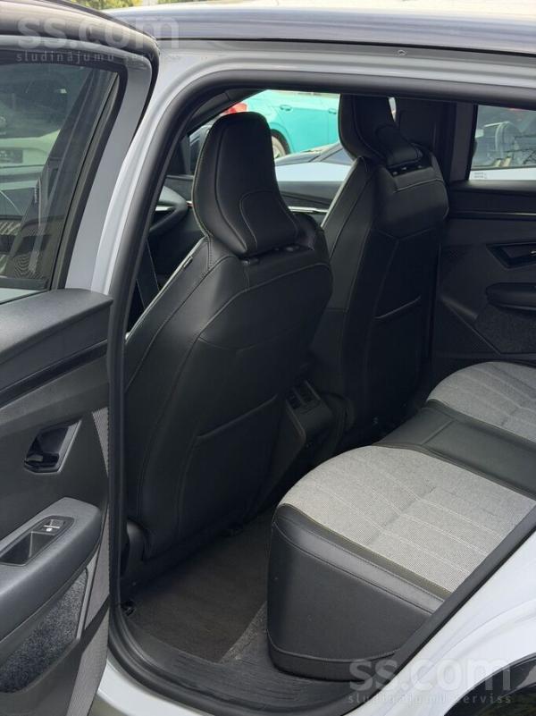 Pelēks Renault Megane 2022 Rīga, ar dzinēja tilpumu 1.60 L un nobraukumu 77 tūkst. km par 21280 €, foto 9 vietnē AUTOMOTO.COM.LV