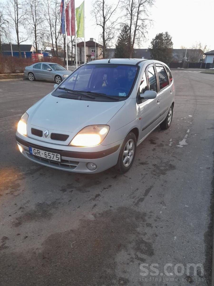 Pelēks Renault Megane 2000 Jelgava, ar dzinēja tilpumu 1.60 L un nobraukumu 428 tūkst. km par 500 €, foto 1 vietnē AUTOMOTO.COM.LV