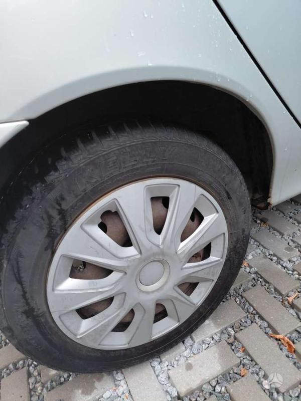 Grey Renault Megane 2000 in Klaipeda, with an engine capacity of 1.87 L and mileage of 316 thousand km for 500 €, photo 5 on AUTOMOTO.COM.LV