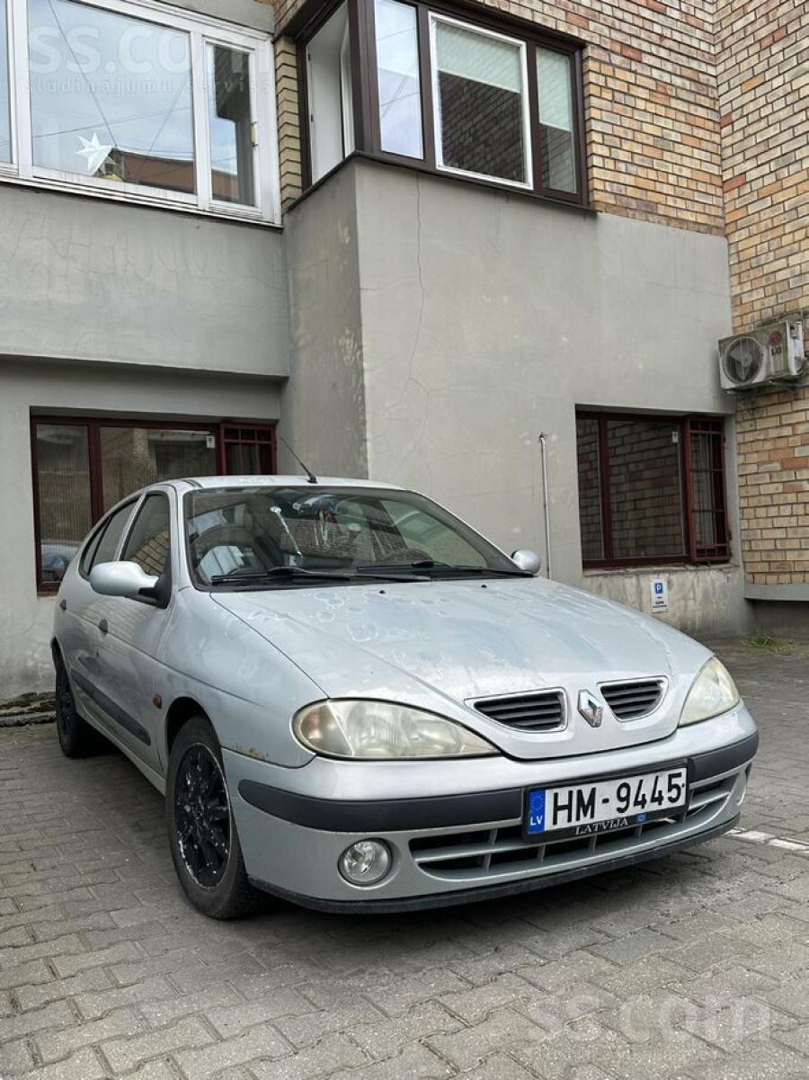 Grey Renault Megane 2001 in Riga, with an engine capacity of 1.40 L and mileage of 131 thousand km for 430 €, photo 1 on AUTOMOTO.COM.LV