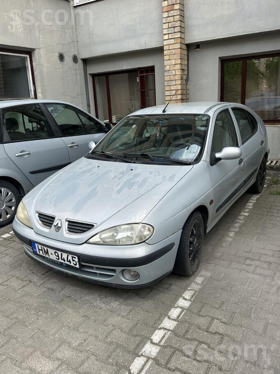 Grey Renault Megane 2001 in Riga, with an engine capacity of 1.40 L and mileage of 131 thousand km for 430 €, photo 3 on AUTOMOTO.COM.LV