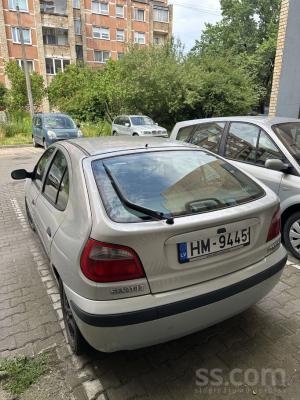 Grey Renault Megane 2001 in Riga, with an engine capacity of 1.40 L and mileage of 131 thousand km for 430 €, photo 4 on AUTOMOTO.COM.LV