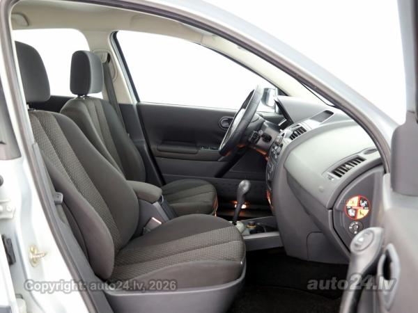 Pelēks Renault Megane 2003 Tallina, ar dzinēja tilpumu 1.60 L un nobraukumu 173 tūkst. km par 1299 €, foto 6 vietnē AUTOMOTO.COM.LV