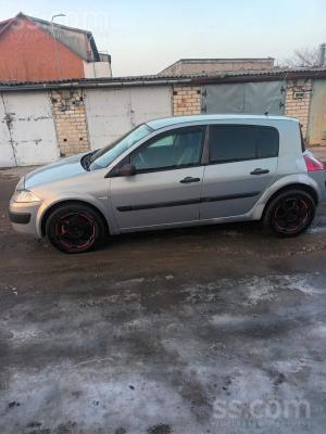 Pelēks Renault Megane 2003 Liepāja, ar dzinēja tilpumu 1.90 L un nobraukumu 354 tūkst. km par 1300 €, foto  vietnē AUTOMOTO.COM.LV