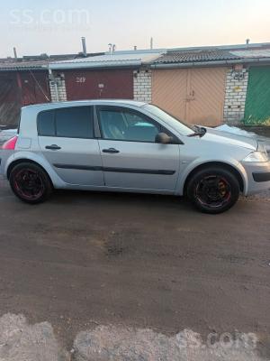 Pelēks Renault Megane 2003 Liepāja, ar dzinēja tilpumu 1.90 L un nobraukumu 354 tūkst. km par 1300 €, foto 3 vietnē AUTOMOTO.COM.LV
