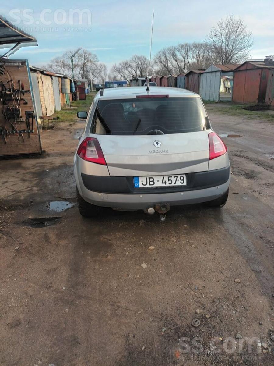 Pelēks Renault Megane 2003 Liepāja, ar dzinēja tilpumu 1.90 L un nobraukumu 354 tūkst. km par 1300 €, foto 6 vietnē AUTOMOTO.COM.LV