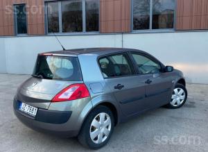 Grey Renault Megane 2003 in Riga, with an engine capacity of 2.00 L and mileage of 0 thousand km for 480 €, photo 4 on AUTOMOTO.COM.LV