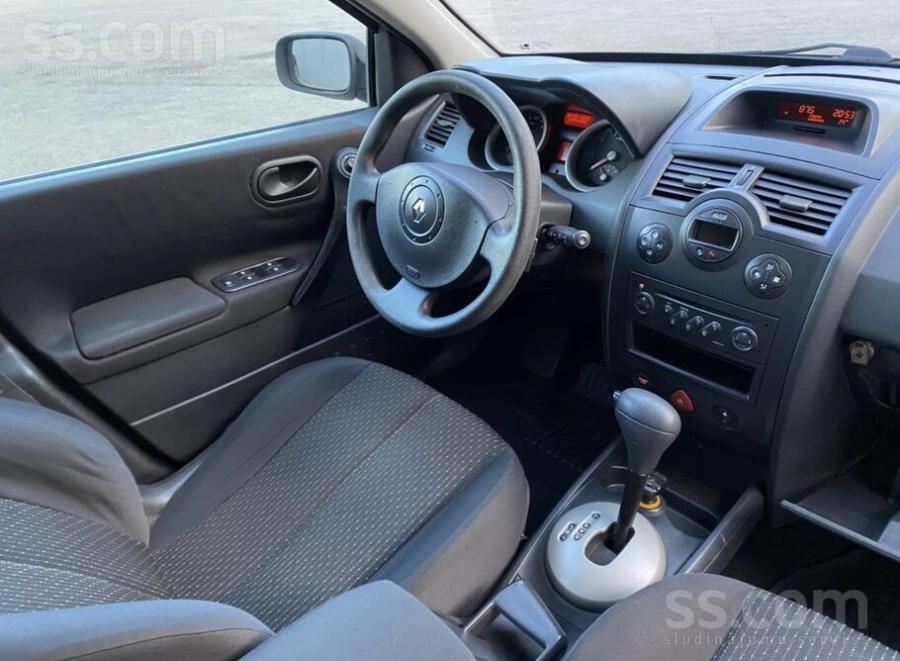 Grey Renault Megane 2003 in Riga, with an engine capacity of 2.00 L and mileage of 0 thousand km for 480 €, photo 6 on AUTOMOTO.COM.LV