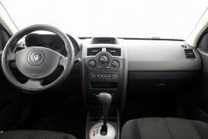 Grey Renault Megane 2003 in Tallinn, with an engine capacity of 1.60 L and mileage of 173 thousand km for 1099 €, photo 13 on AUTOMOTO.COM.LV