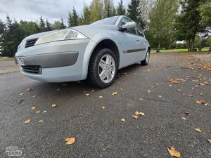 Pelēks Renault Megane 2003 Jurbarkas, ar dzinēja tilpumu 1.40 L un nobraukumu 220 tūkst. km par 870 €, foto 3 vietnē AUTOMOTO.COM.LV