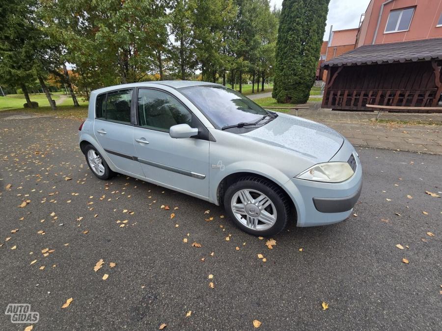 Pelēks Renault Megane 2003 Jurbarkas, ar dzinēja tilpumu 1.40 L un nobraukumu 220 tūkst. km par 870 €, foto 6 vietnē AUTOMOTO.COM.LV