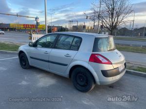 Grey Renault Megane 2004 in Tallinn, with an engine capacity of 1.60 L and mileage of 227 thousand km for 999 €, photo 3 on AUTOMOTO.COM.LV