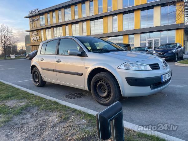 Pelēks Renault Megane 2004 Tallina, ar dzinēja tilpumu 1.60 L un nobraukumu 227 tūkst. km par 999 €, foto 4 vietnē AUTOMOTO.COM.LV