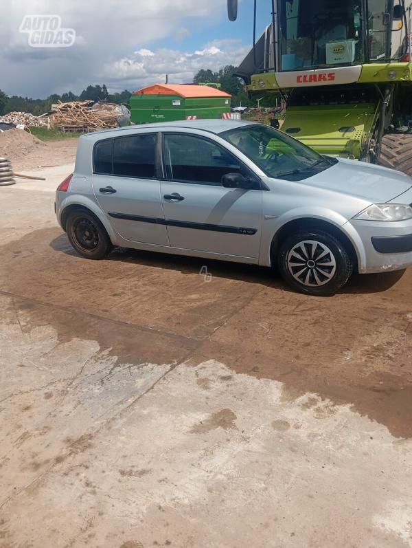 Grey Renault Megane 2004 in Alytus, with an engine capacity of 1.40 L and mileage of 5000 thousand km for 800 €, photo 2 on AUTOMOTO.COM.LV
